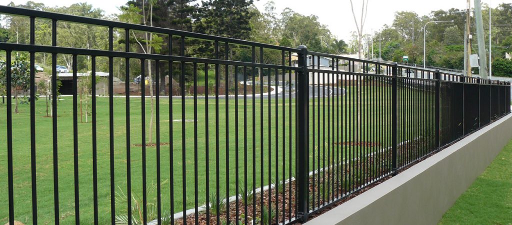 ATF-_0000s_0003_P1090677 - Fencebuild